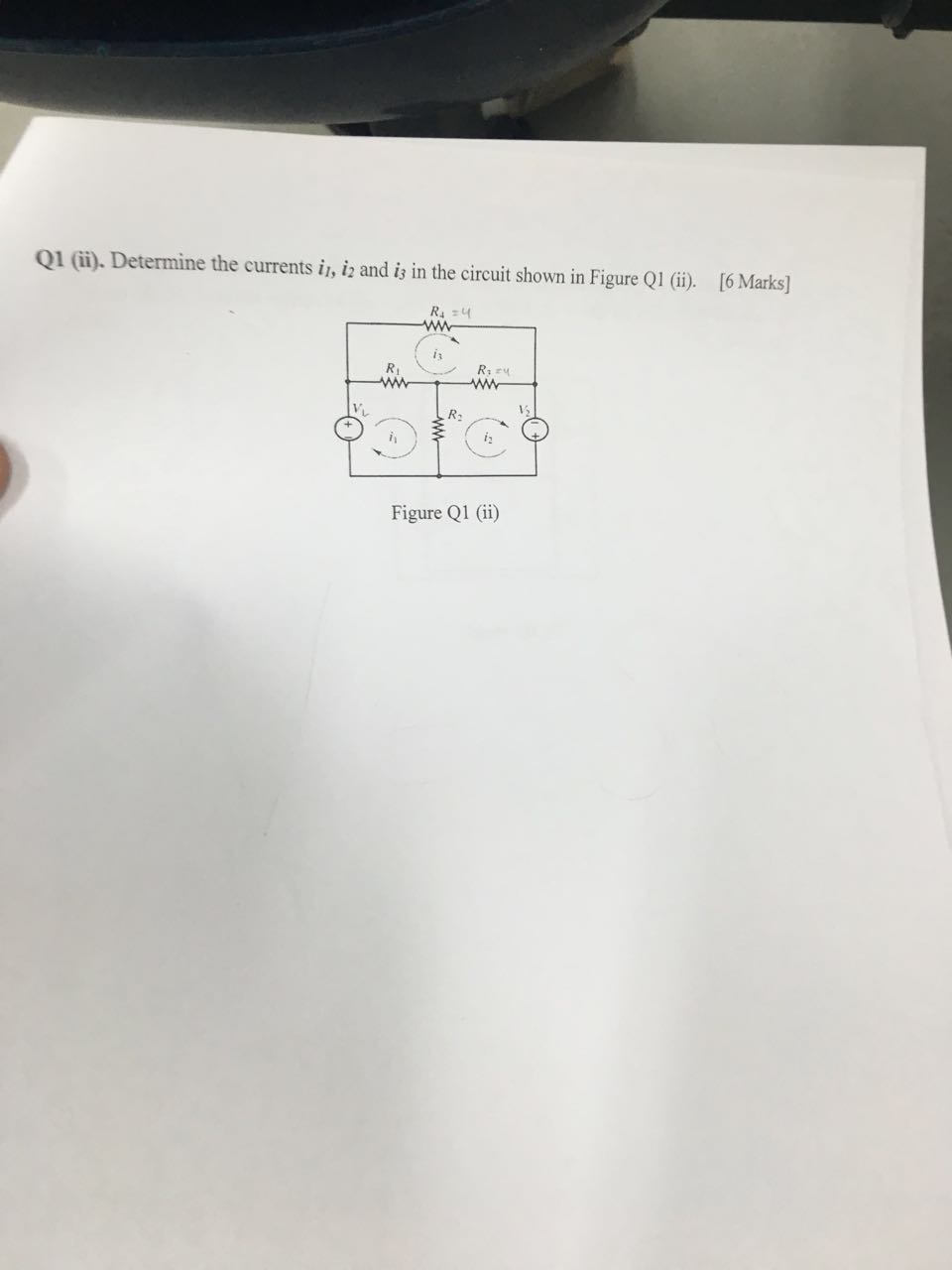 Solved Q1 Determine the currents in, iz and i3 in the | Chegg.com