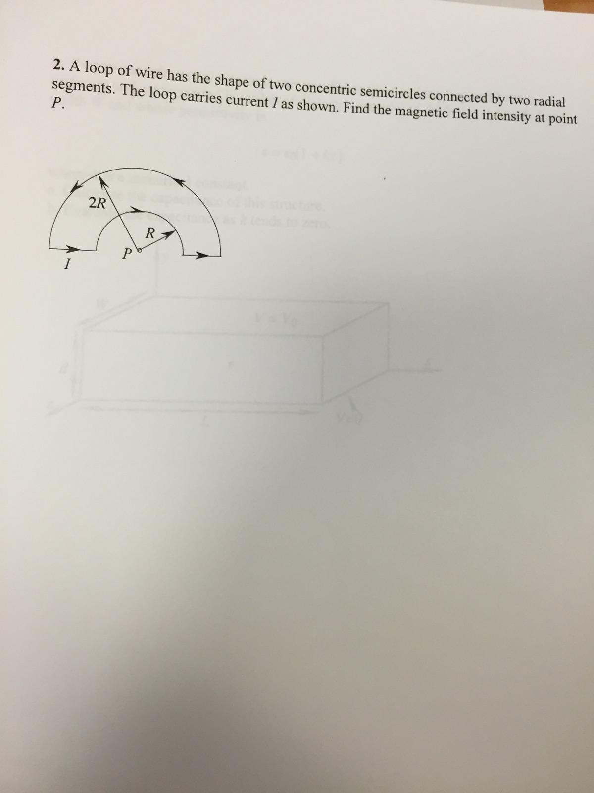 Solved A loop of wire has the shape of two concentric | Chegg.com