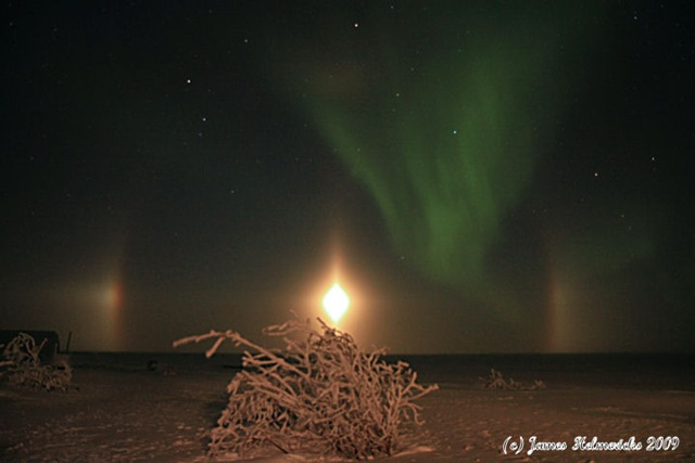 Solved Compare & contrast the formation of Sundogs, Moon | Chegg.com