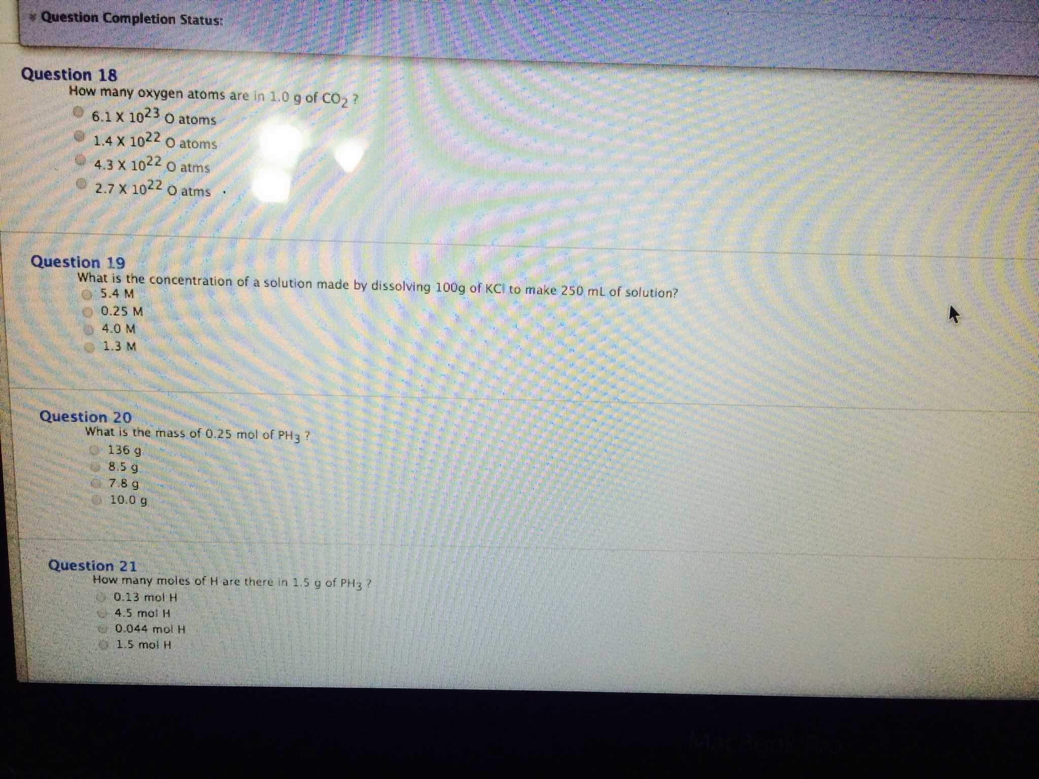 Solved Question 18 How many oxygen atoms are in 1.0 g of | Chegg.com